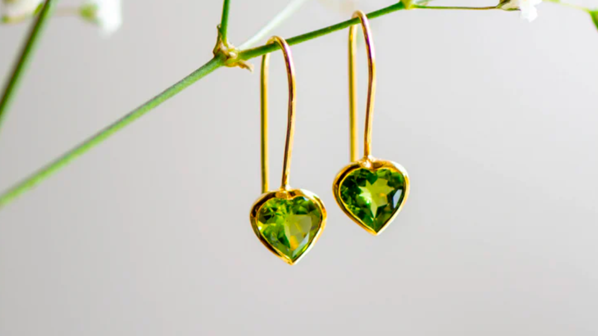 Unveiling the Beauty of Peridot: August’s Stunning Gemstone – Memara